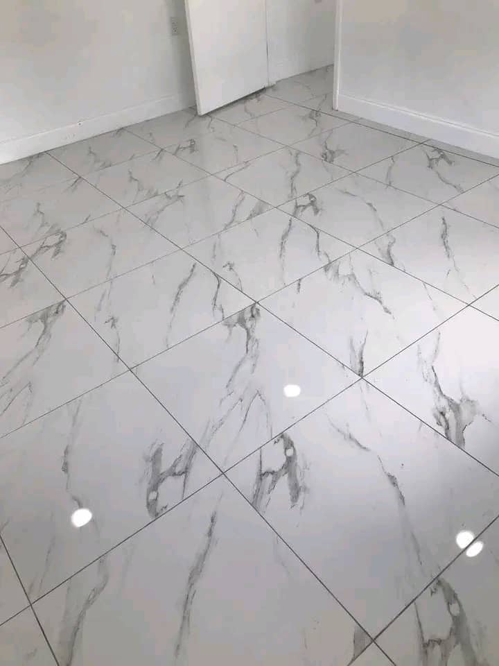 SAINT TILES WORLD - Construct Ng