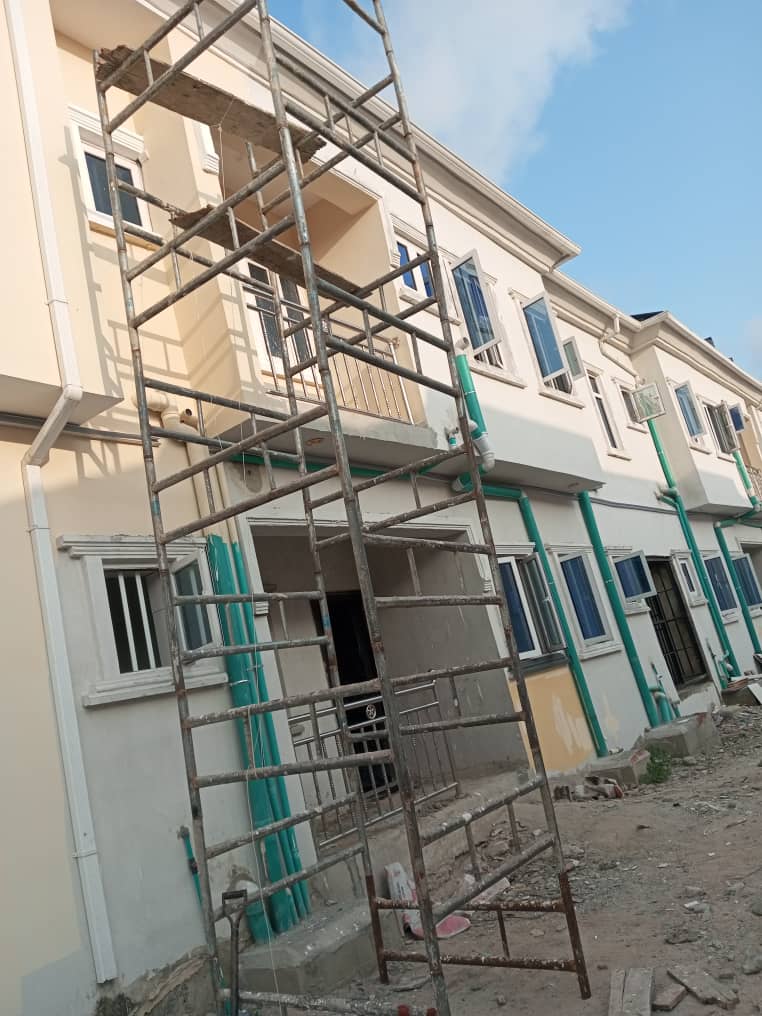 AUSTIN INTERIOR DECORATION - Construct Ng