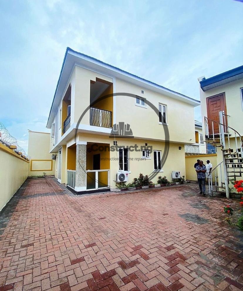 DE EAST PAINTINGS AND INTERIOR DESIGN - Construct Ng